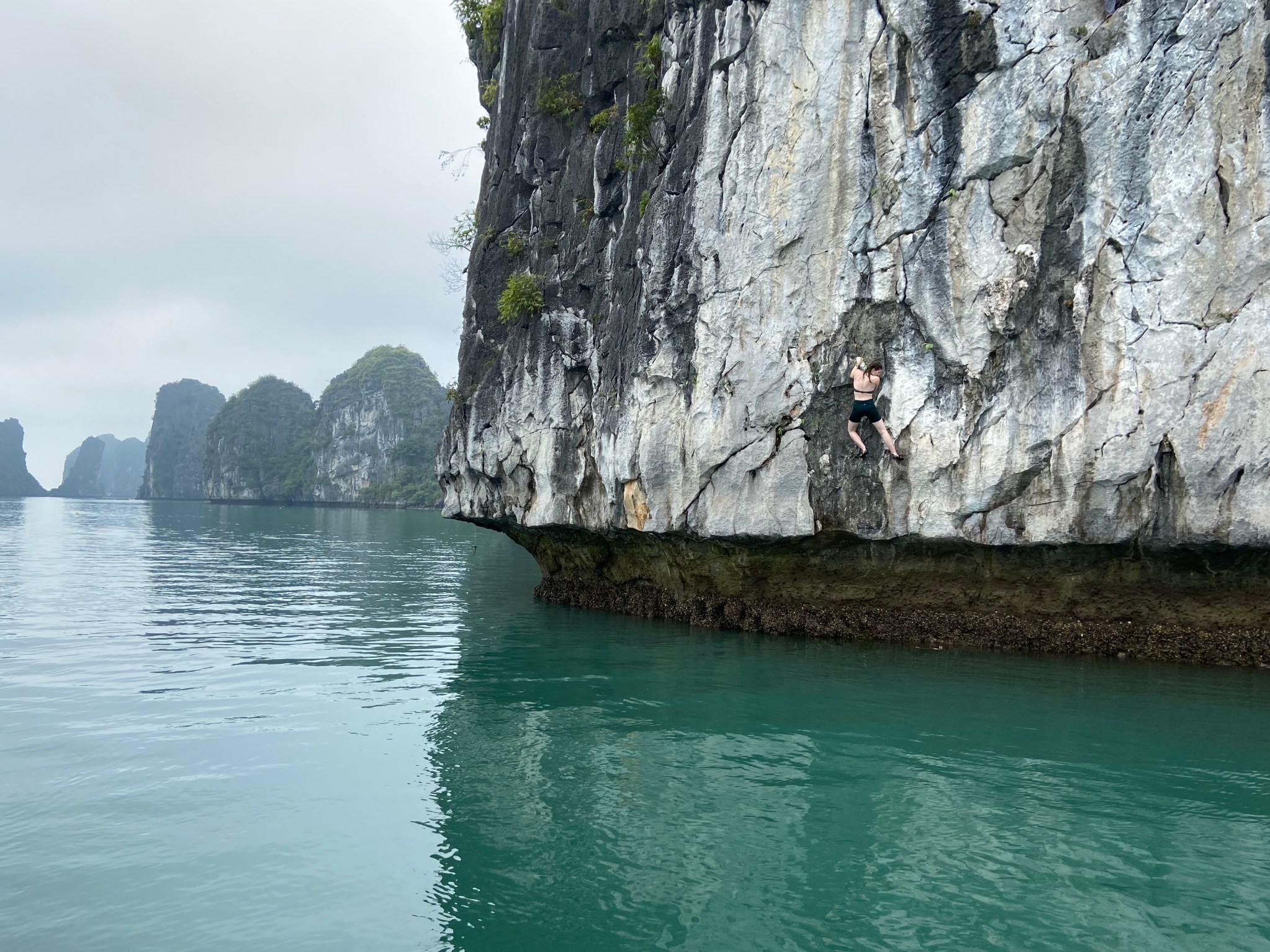 Tips and Tricks for your first time Deep Water Soloing – The Crag Journal